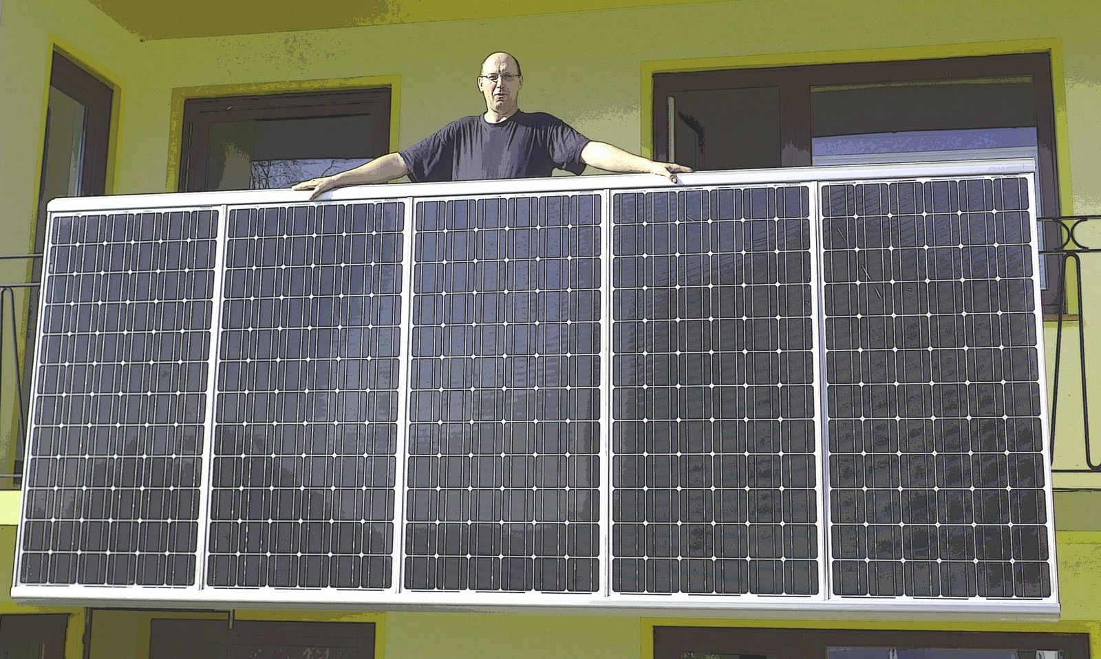 Solarbalkone - Selbst erzeugter Strom vom Balkon: Sicherheit und Legalität